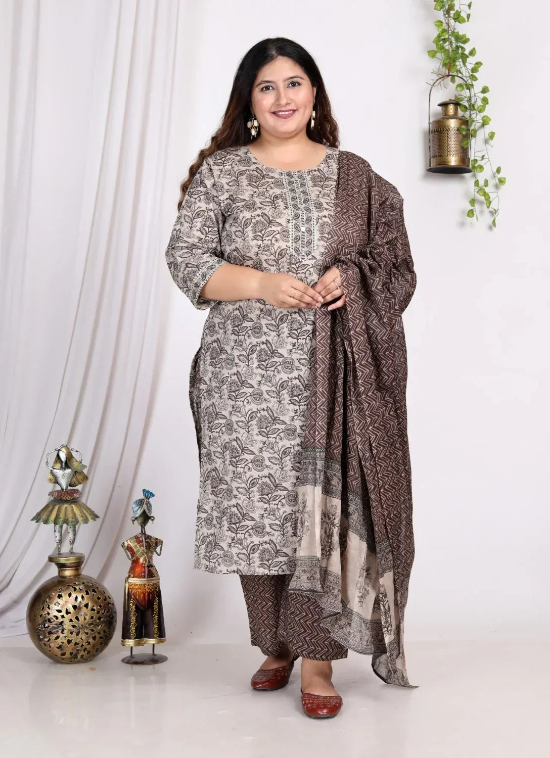Plus Size Grey Cotton Kurta Set with Dupatta | Swasti Clothing